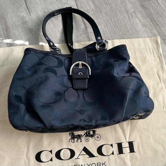 Coach | Bags | Coach Soho Signature Caryall E282f19253 Full Color Navy ...